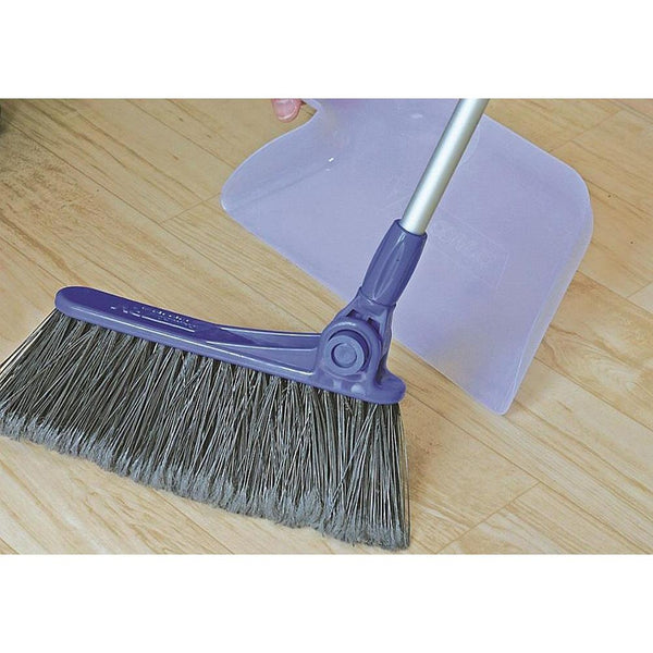 Adjustable broom for RV – CampingMart